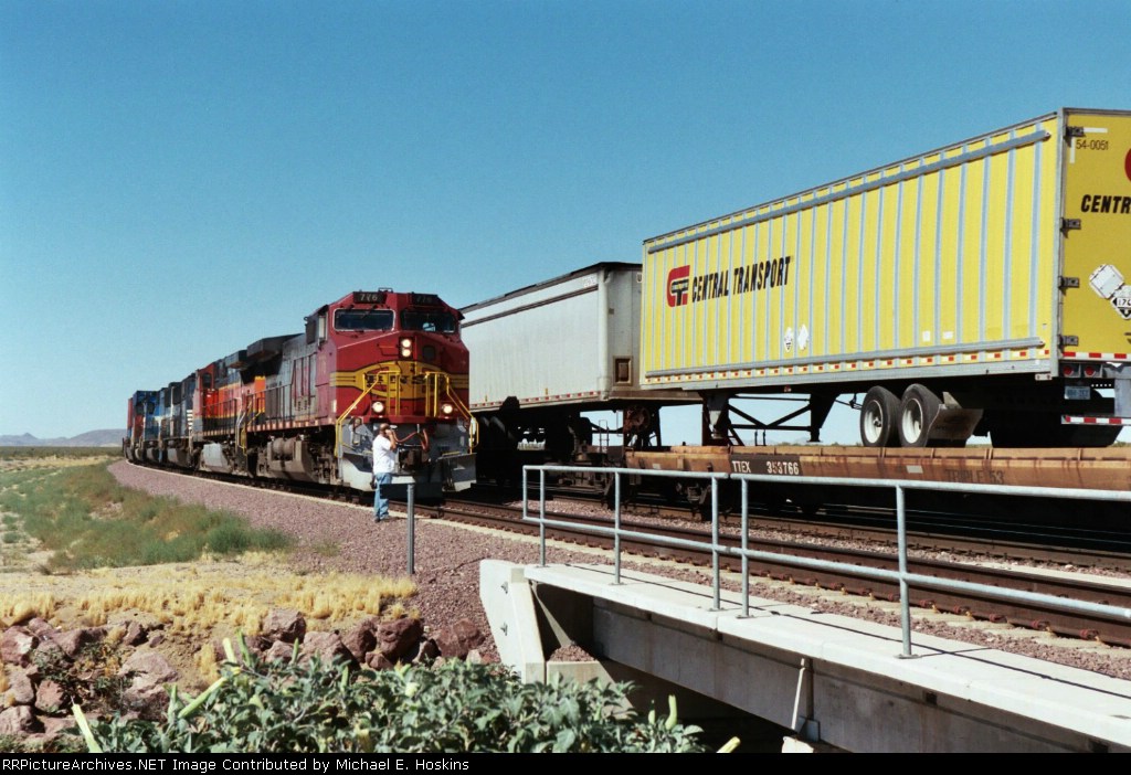 BNSF 776